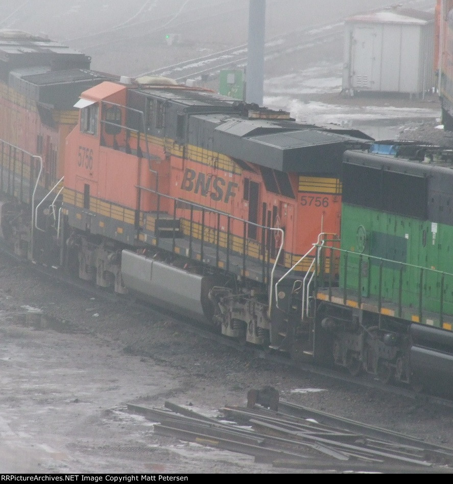 BNSF 5756
